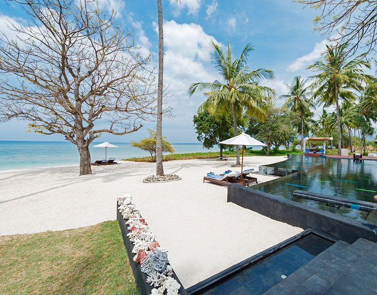 Villa Sapi - Beachfront Sira Beach 6 bedroom villa, Lombok